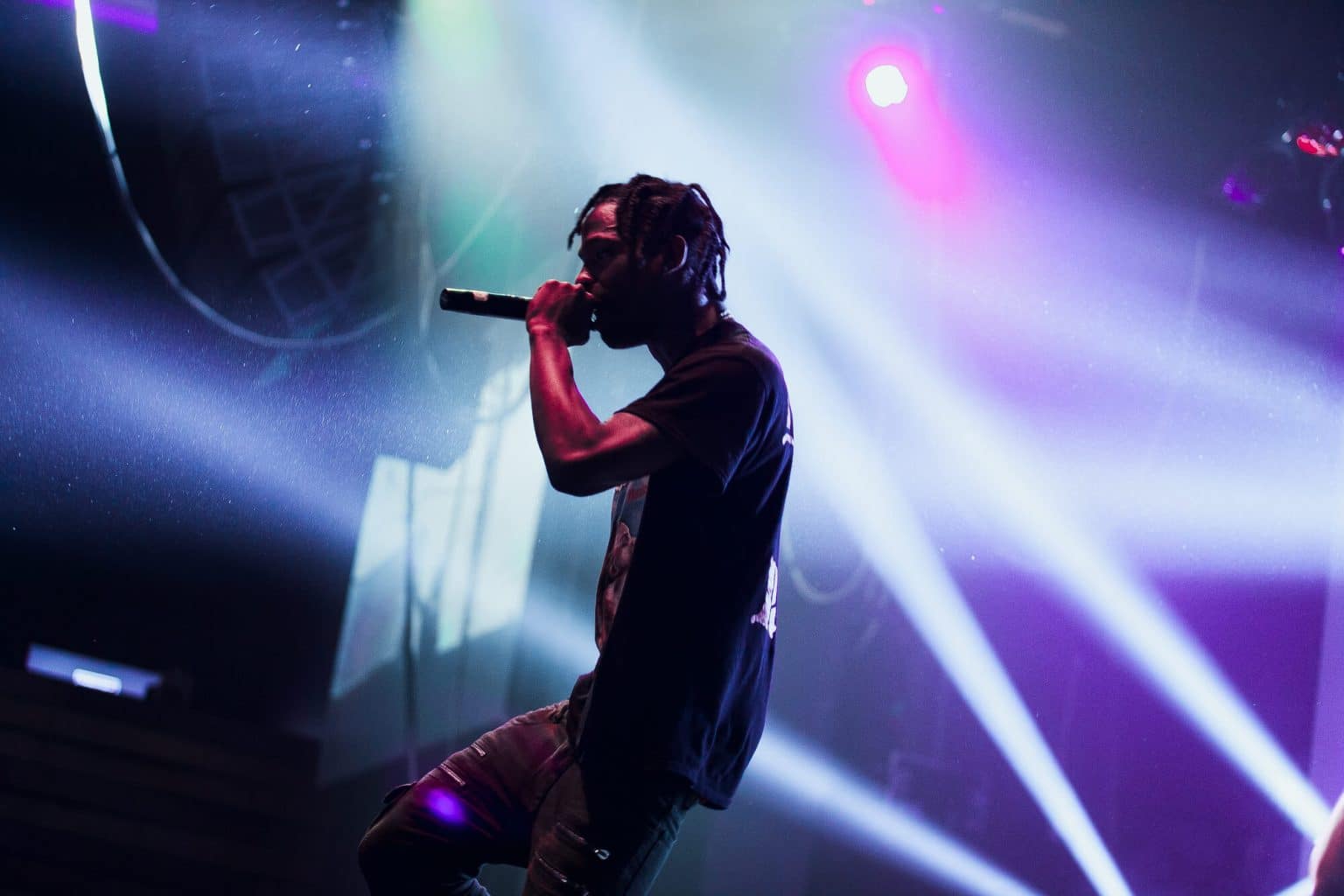 What DAW Does Travis Scott Use Make Beats 101 what-daw-does-travis-scott-use-make-beats-101